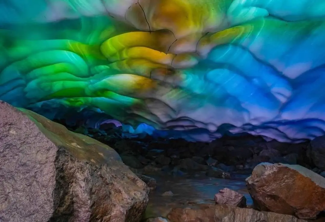 Rainbow Ice Cave In Mt. Rainier A Very Rare Find: Photos And Video ...